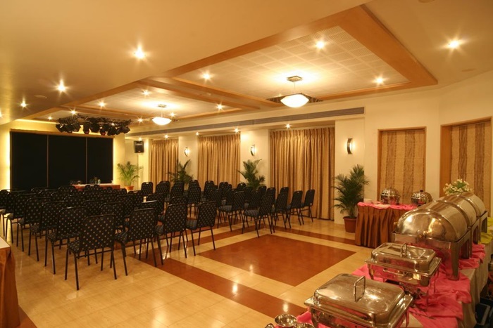 2) Eden Banquet Hall At Hotel Sun City Residency, Andheri East, Mumbai